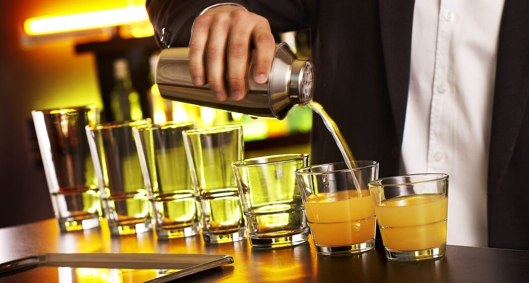 Picking Bar Supplies for Your Special Events - Honeys Restaurants ...